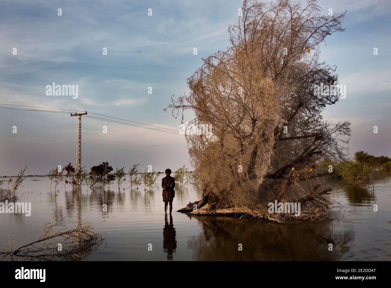 Pakistan floods 2011 hi-res stock photography and images - Alamy