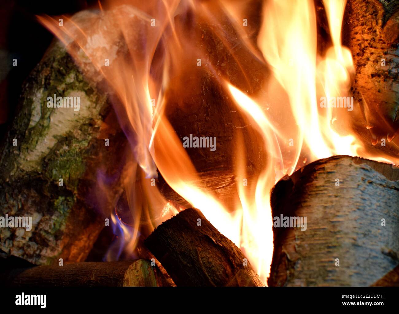 Flame of a bonfire hi-res stock photography and images - Alamy