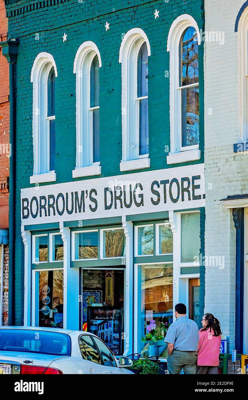 Drug store sign hi-res stock photography and images - Alamy