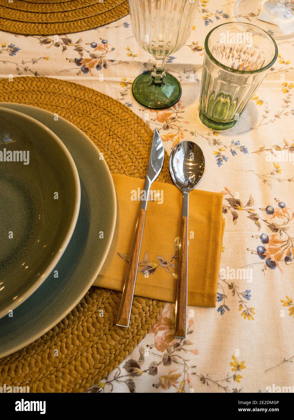 Cute table ware close hi-res stock photography and images - Alamy