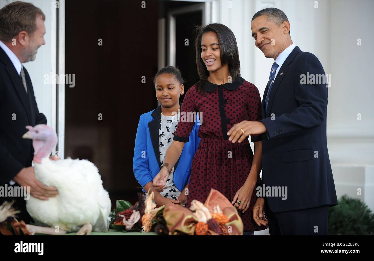 US President Barack Obama pardons 'Liberty' the National Thanksgiving ...