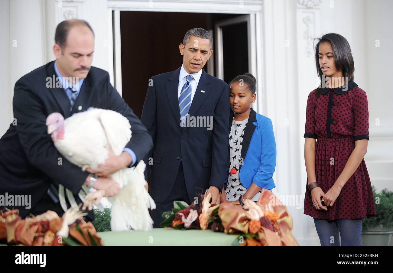 US President Barack Obama pardons 'Liberty' the National Thanksgiving ...