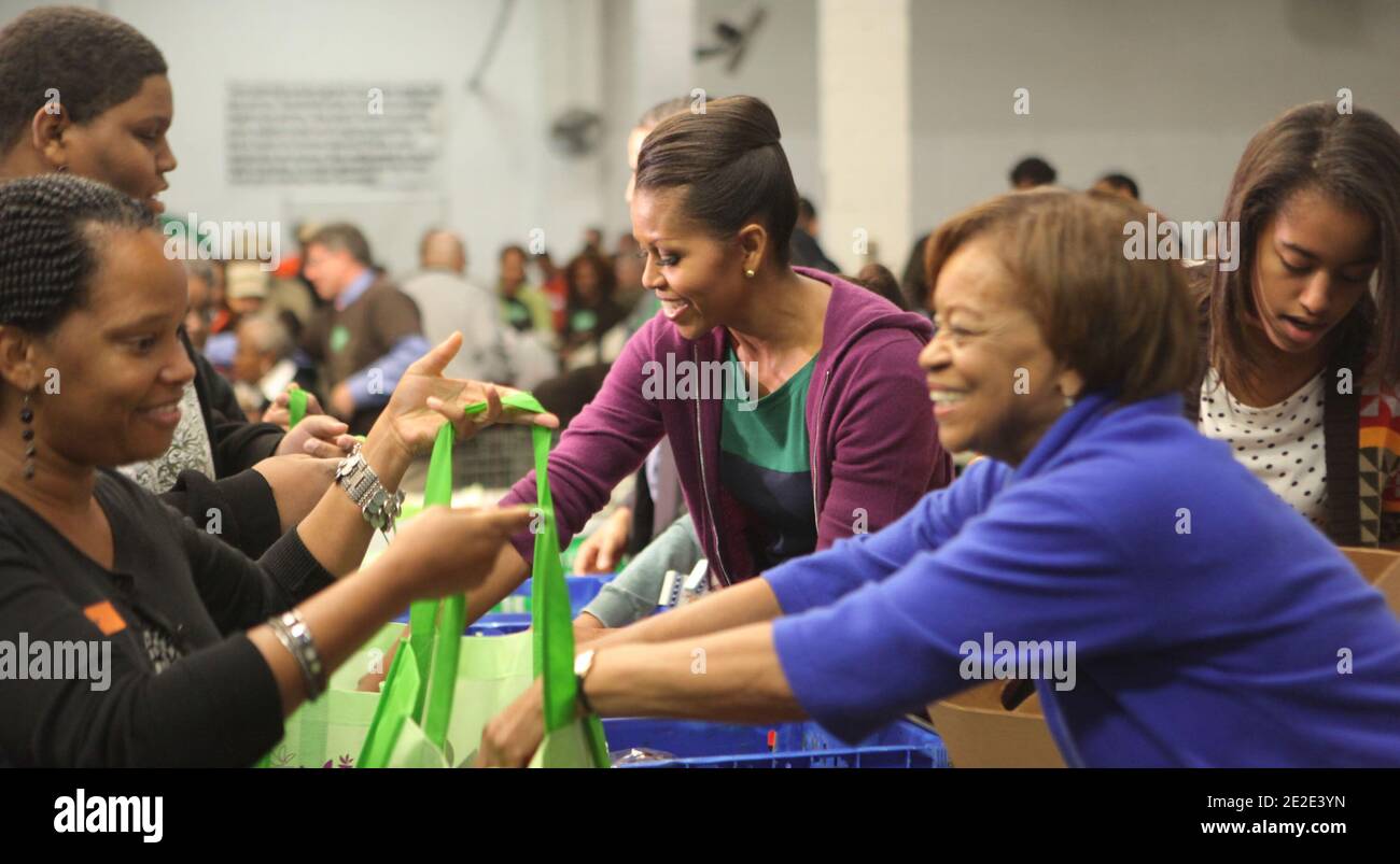 Washington dc food bank hi-res stock photography and images - Alamy