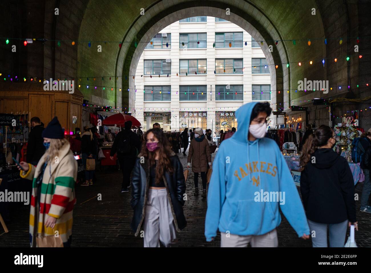 Dumbo flea market hi-res stock photography and images - Alamy