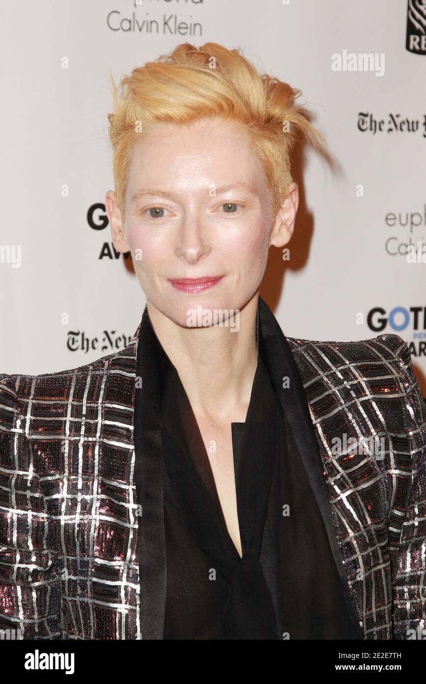 Elizabeth swinton hi-res stock photography and images - Alamy