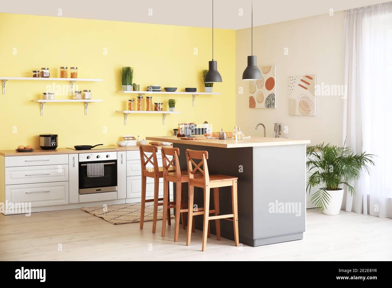 Interior of modern comfortable kitchen Stock Photo - Alamy
