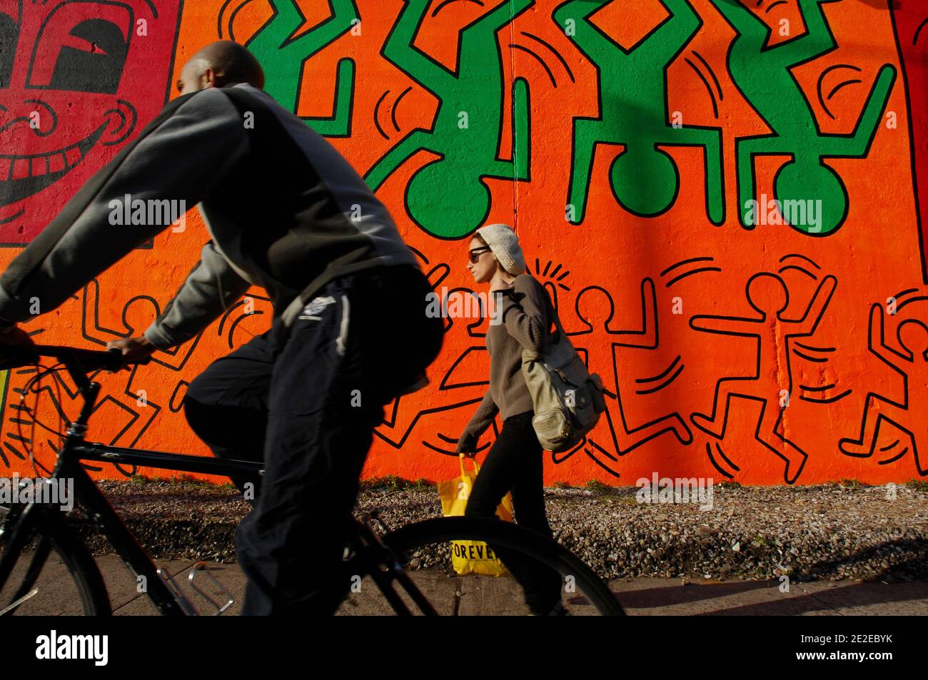 Painted wall, graff, graffiti, tag by Keith Haring, New York, 2011.Mur ...