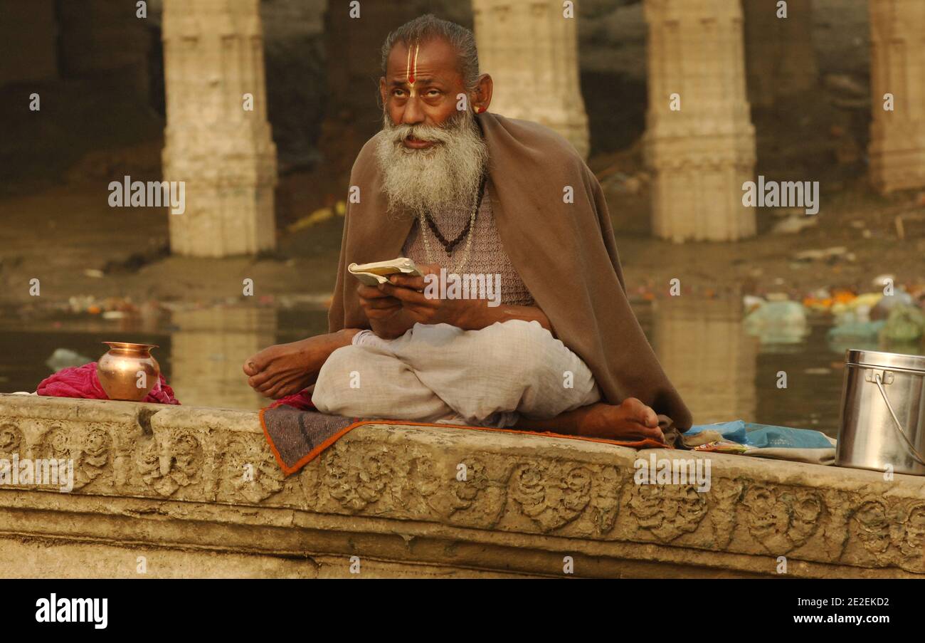 Birth death cycle hi-res stock photography and images - Alamy