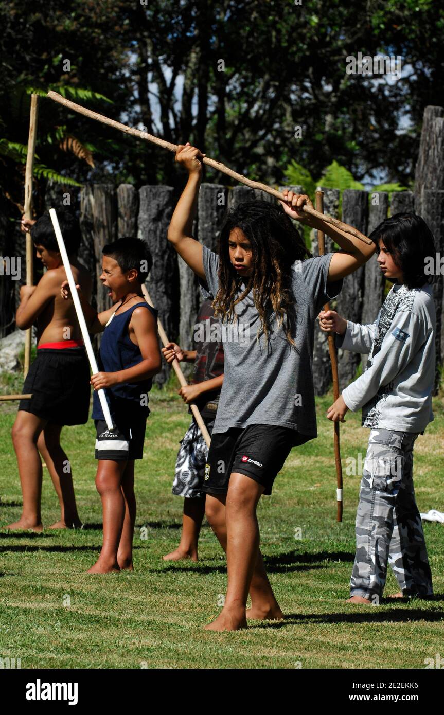 Maori children hi-res stock photography and images - Alamy