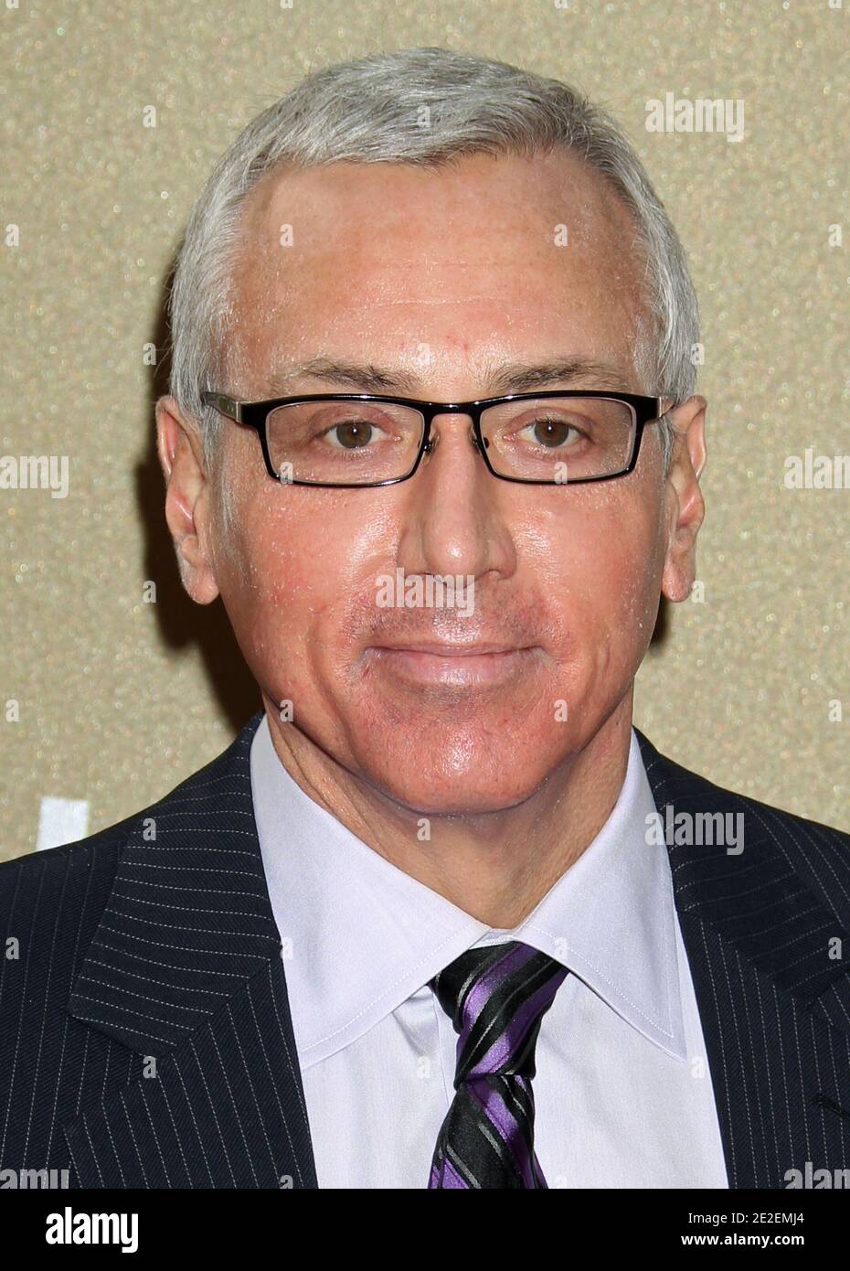 Drew pinsky 2011 cnn heroes hi-res stock photography and images - Alamy