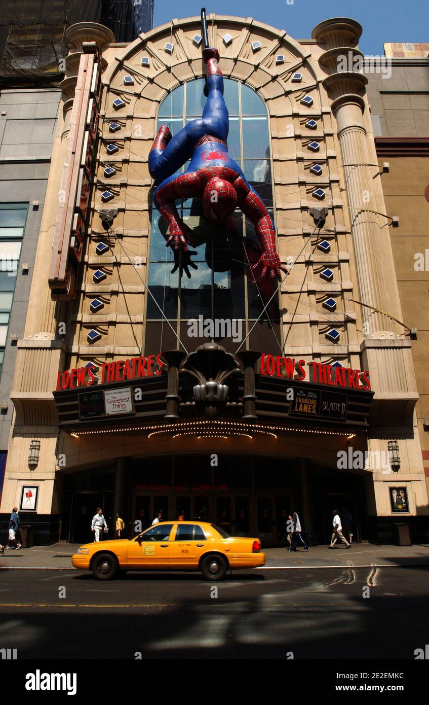 2000 times square hi-res stock photography and images - Alamy