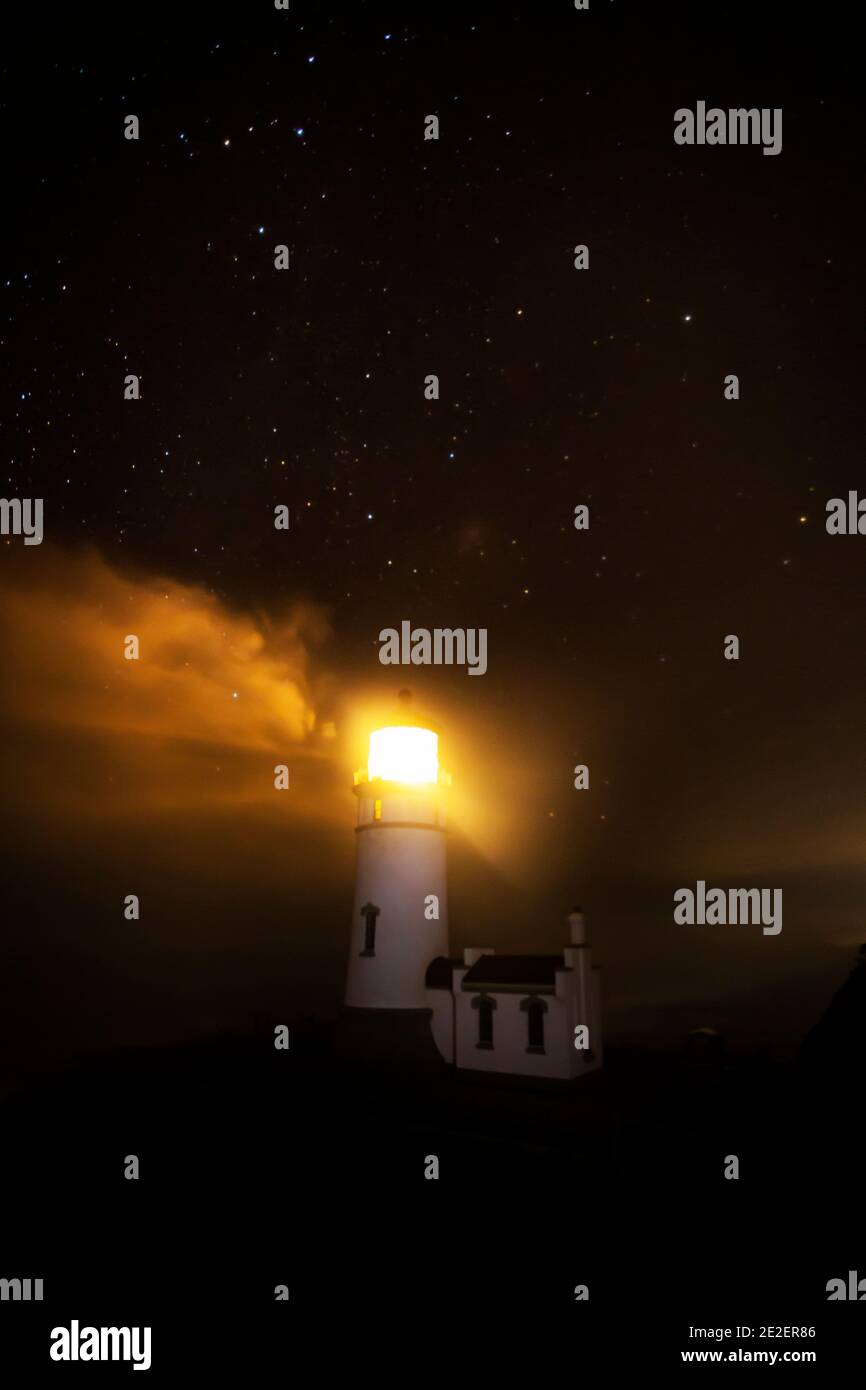 Stars night ocean hi-res stock photography and images - Alamy