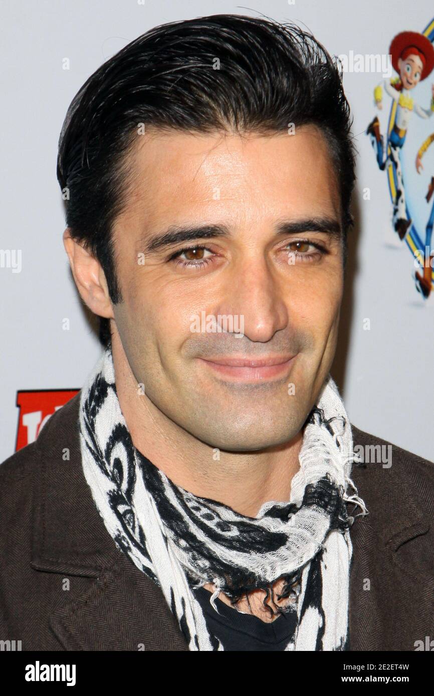 Gilles Marini arriving for AEG Season of Giving and Disney on Ice ...
