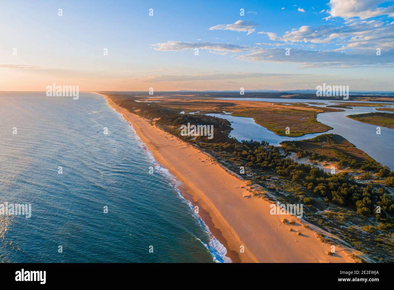 Beautiful ocean coastline at sunset. Snowy River Estuary in Marlo ...