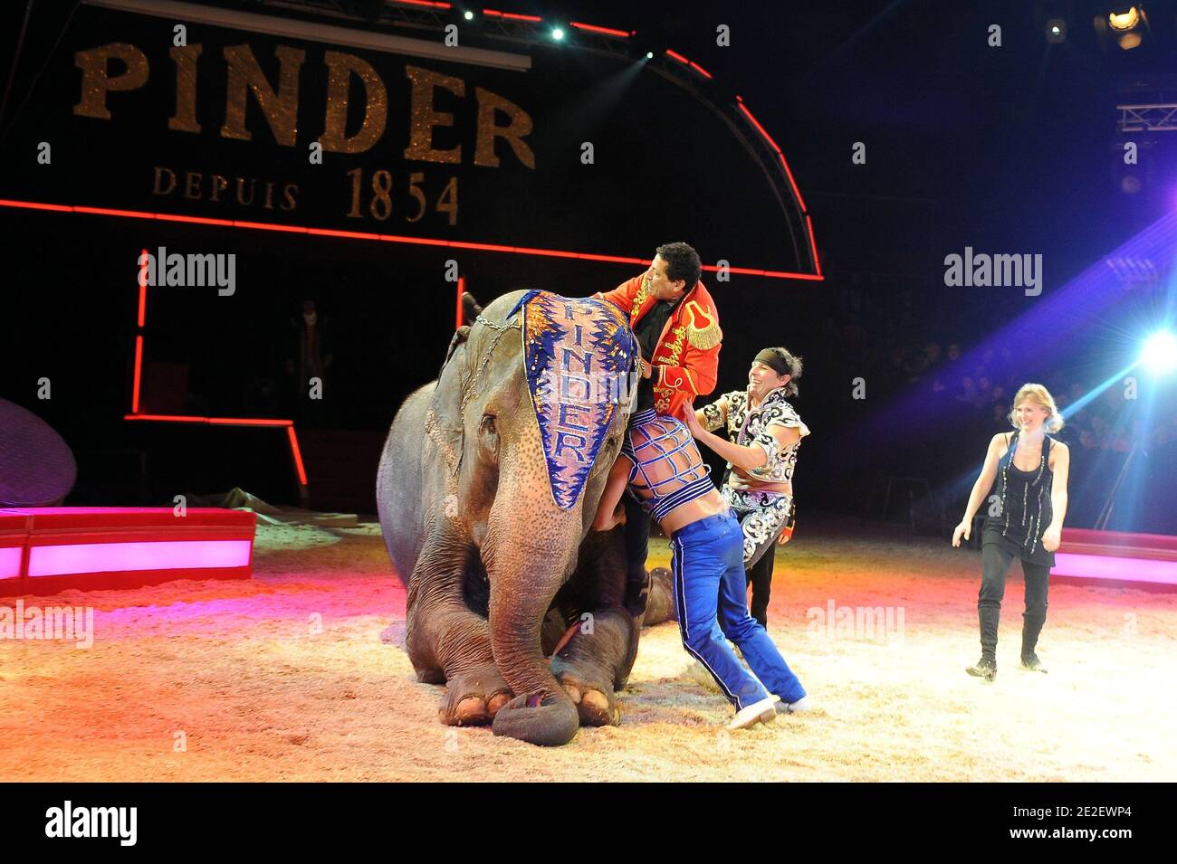 Smain attending the operation '24 Jours Pour 24 Enfants' at Pinder ...