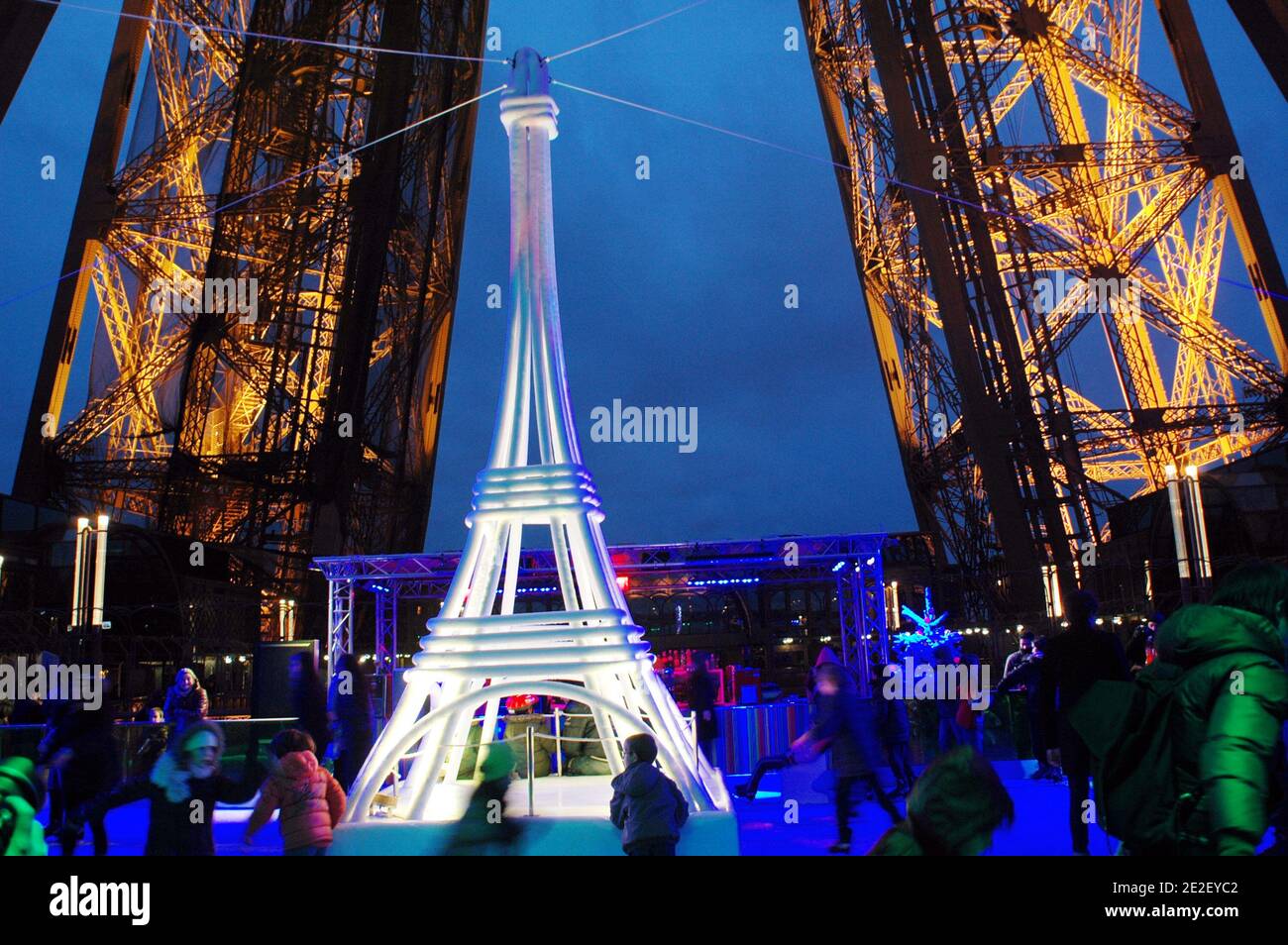 Eiffel tower level 1 hi-res stock photography and images - Alamy