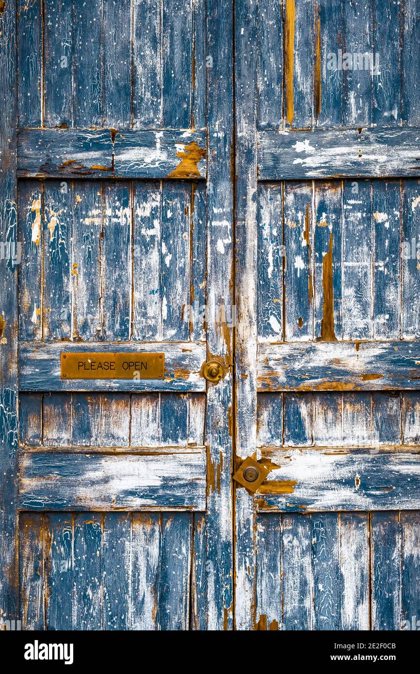 Shabby chic door sign hi-res stock photography and images - Alamy