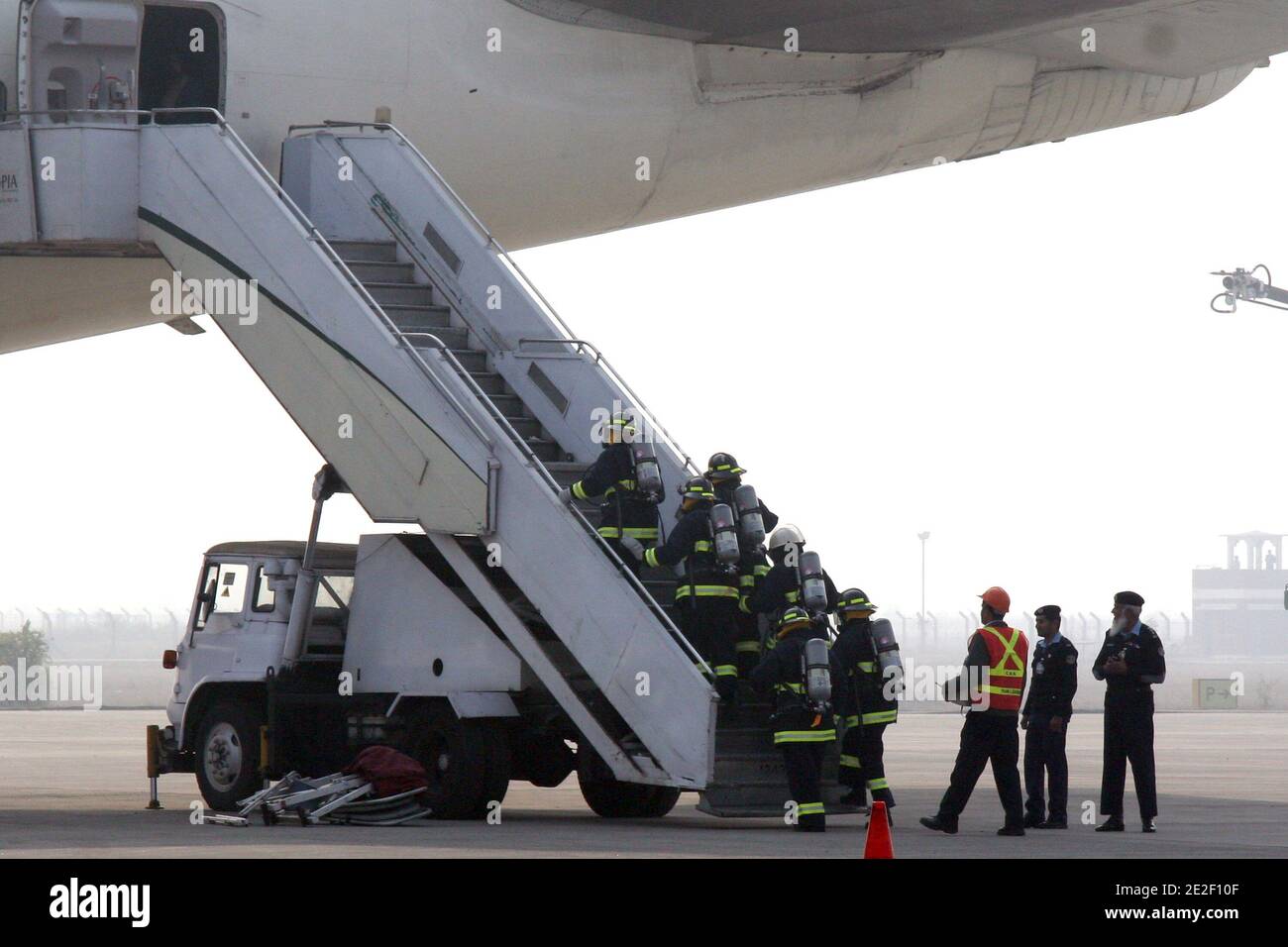 Allama iqbal international airport hi-res stock photography and images ...