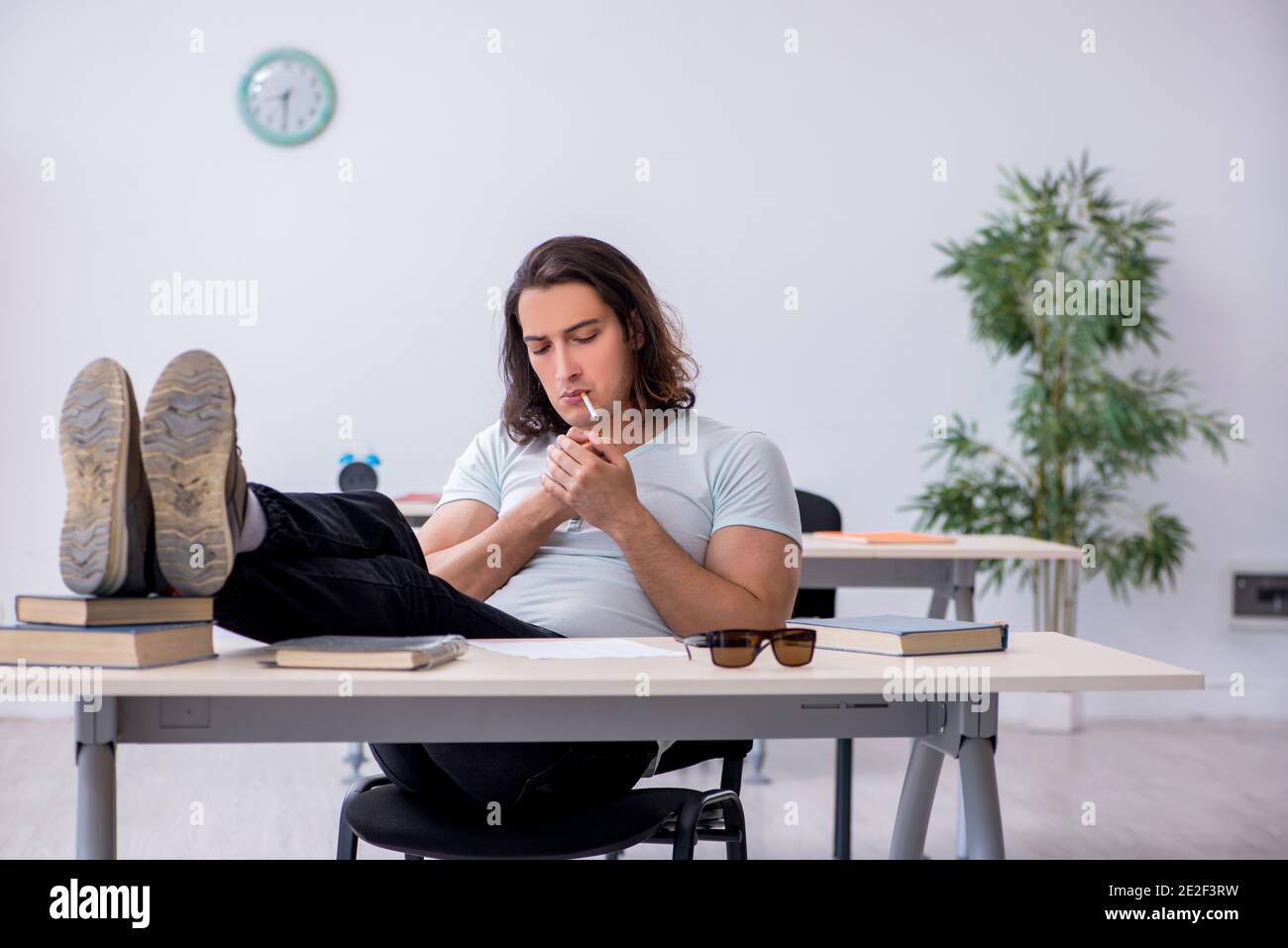 Cigarettes learning hi-res stock photography and images - Alamy