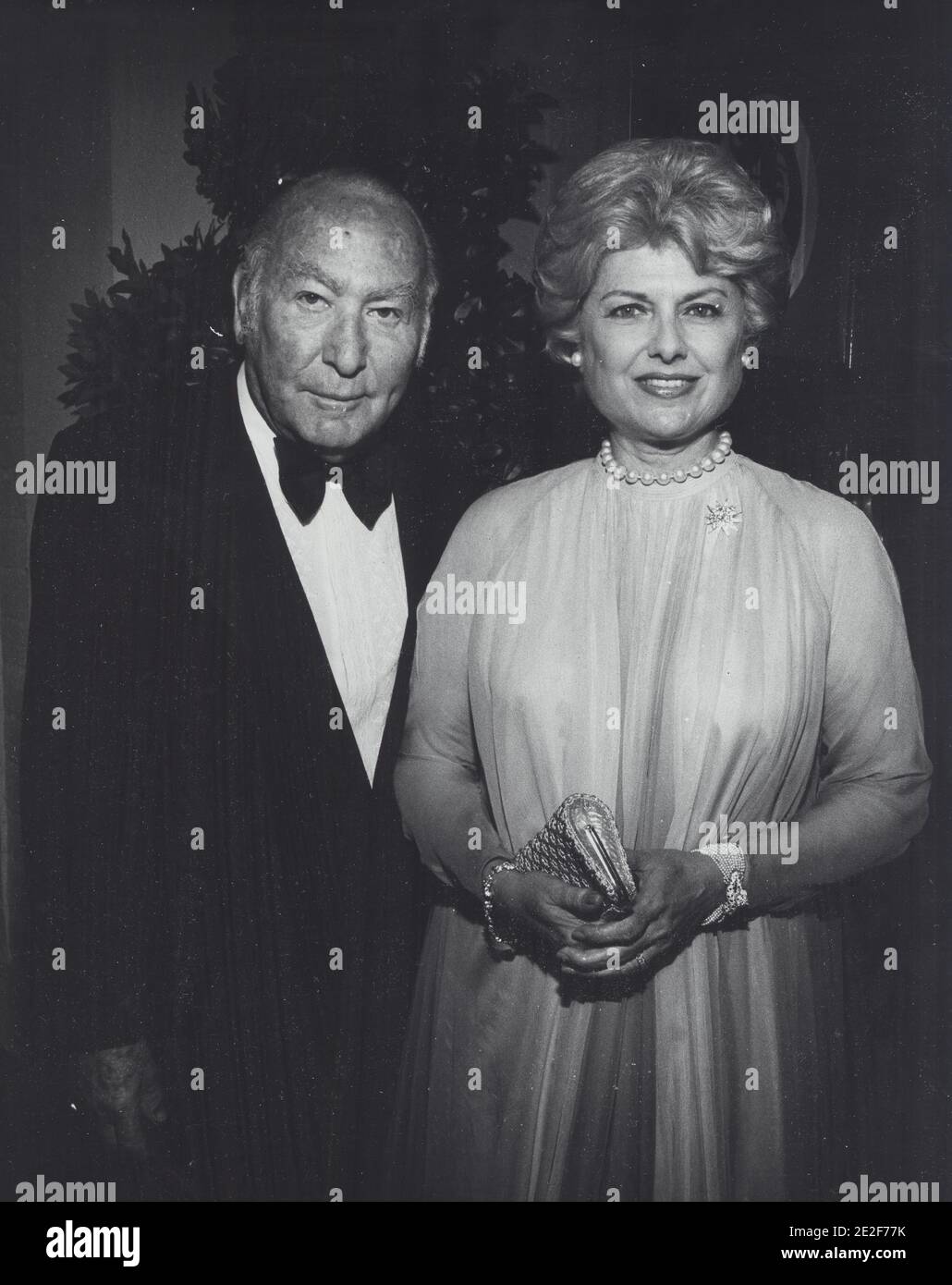 MARTHA HYER with husband Hal Wallis a3681-5 Credit: Ralph Dominguez ...