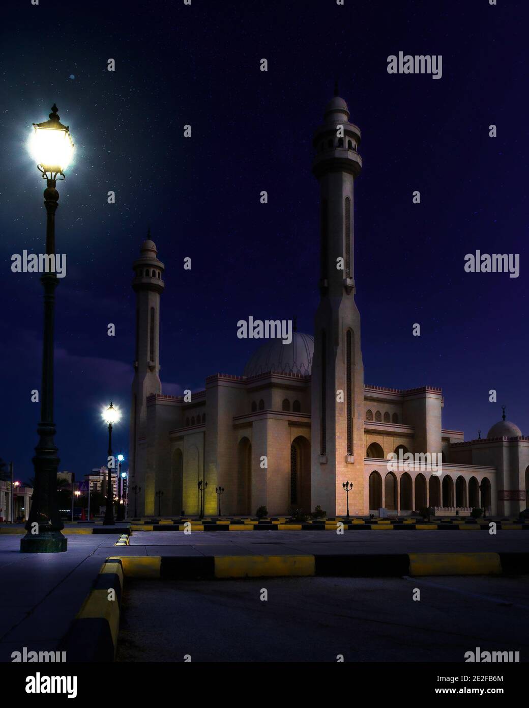 MANAMA, BAHRAIN - Jan 01, 2020: The Al-Fateh Mosque (Bahrain Grand ...