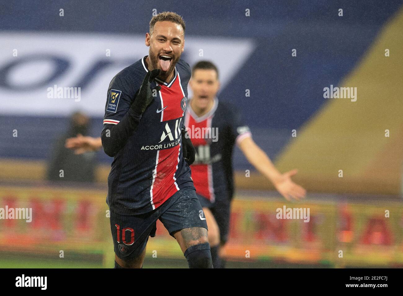 Neymar paris trophy hi-res stock photography and images - Alamy