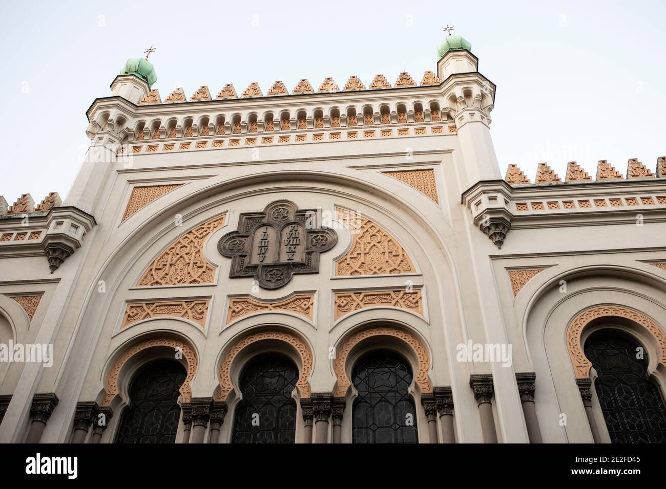 Old synagogue exterior hi-res stock photography and images - Alamy