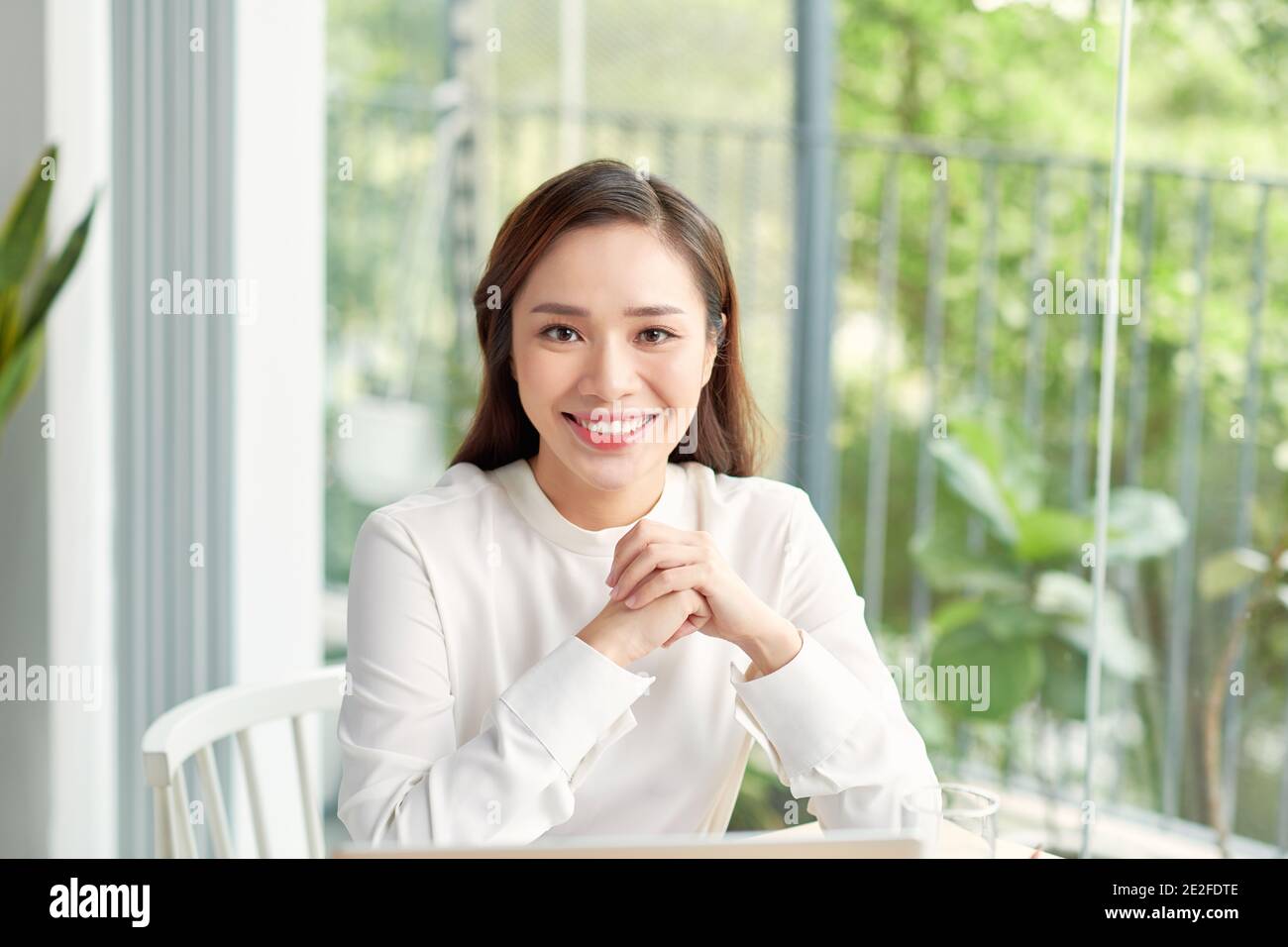 Big laughing face hi-res stock photography and images - Alamy