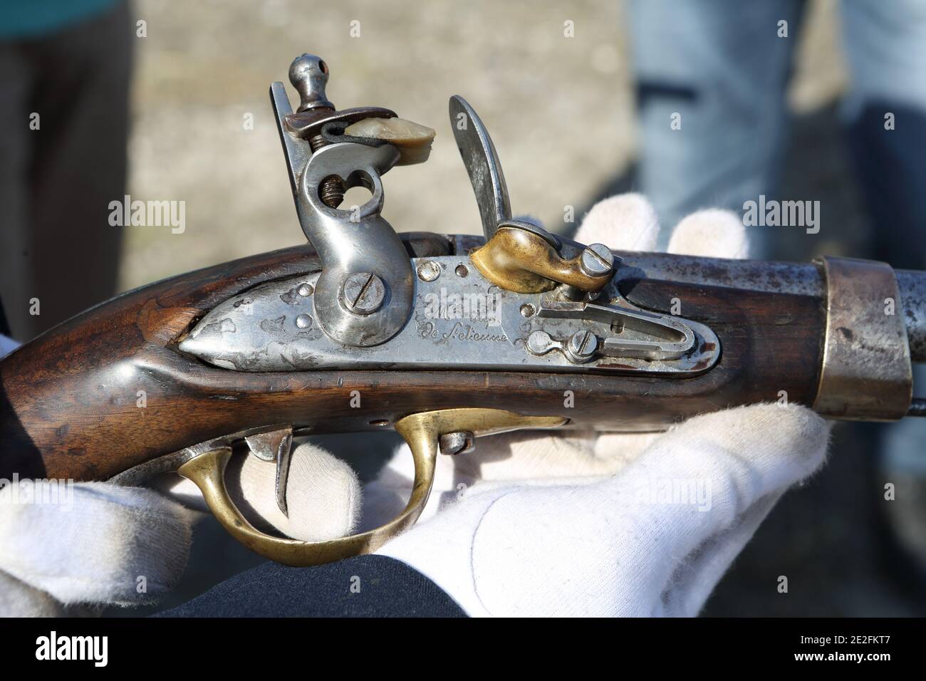 Pistol duel 19th century hi-res stock photography and images - Alamy