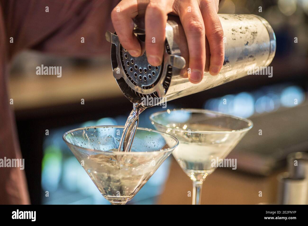 Making coctail hi-res stock photography and images - Alamy