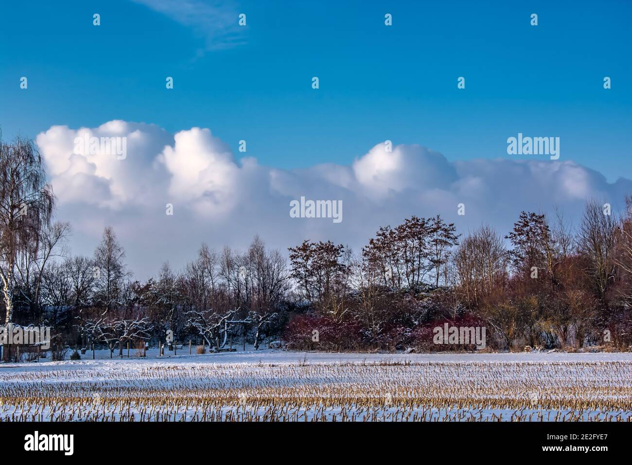 Snow clouds hi-res stock photography and images - Alamy