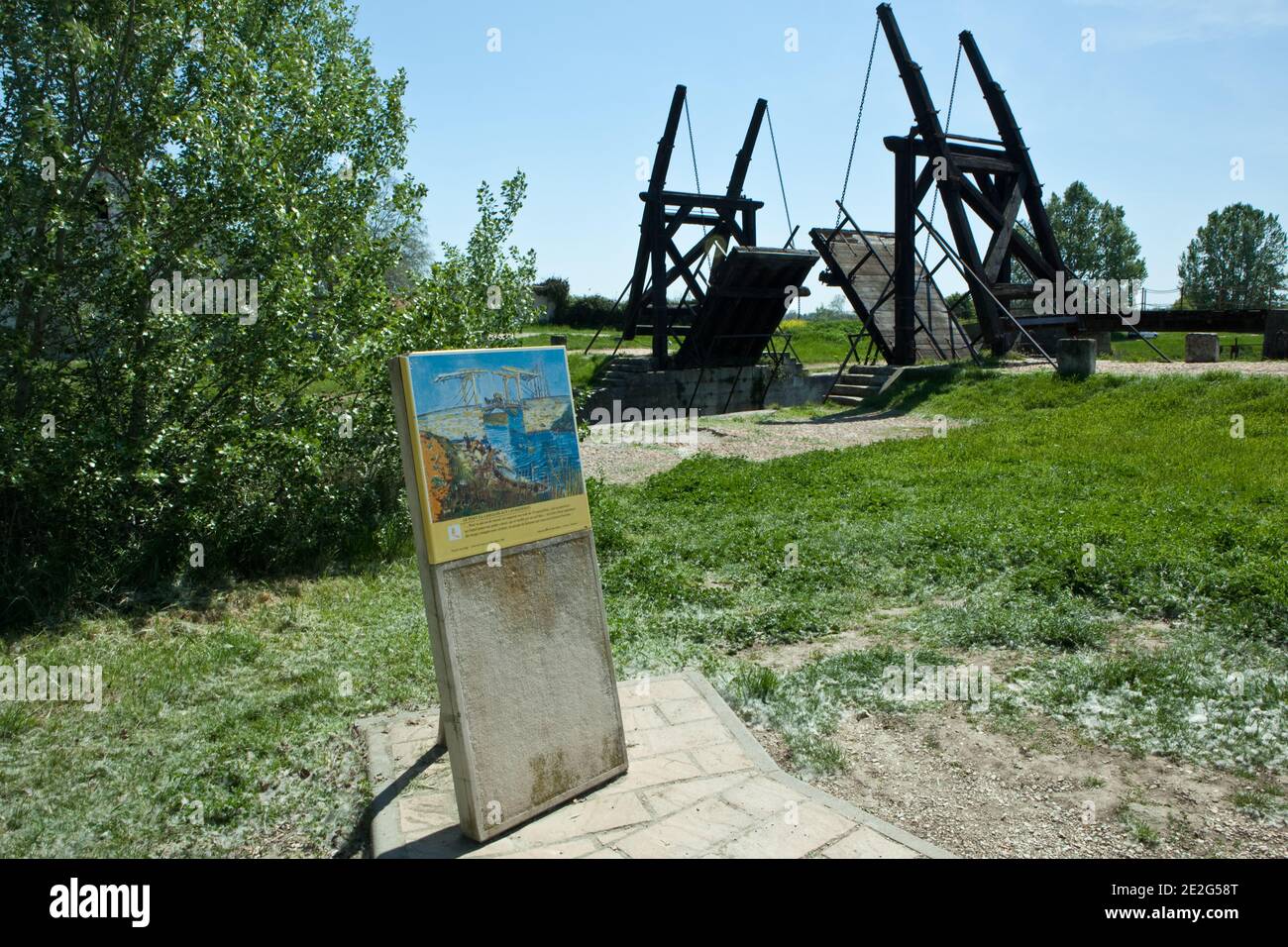 Path fence van gogh hi-res stock photography and images - Alamy