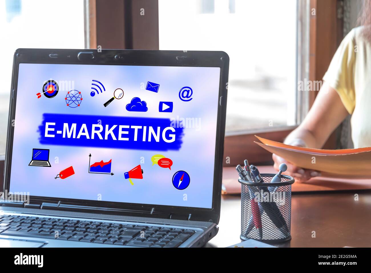 Laptop screen displaying an e-marketing concept Stock Photo - Alamy