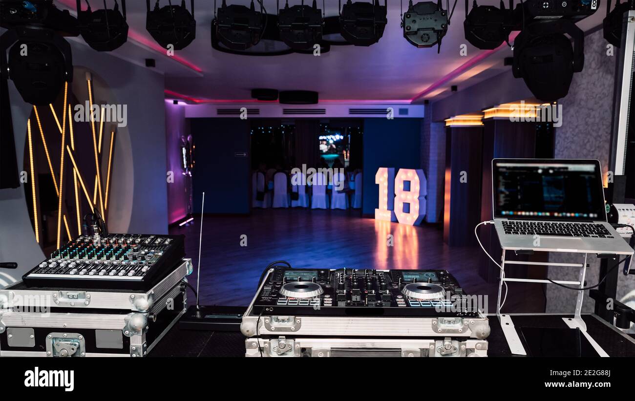 Clubbing Console High Resolution Stock Photography and Images - Alamy