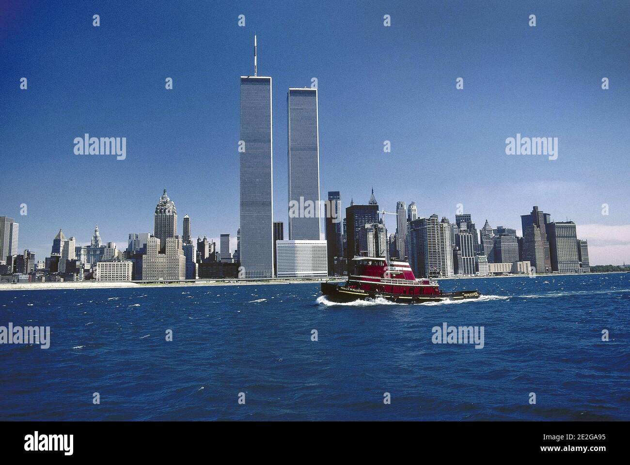 United States, New York: overview of Manhattan, the Hudson River and ...