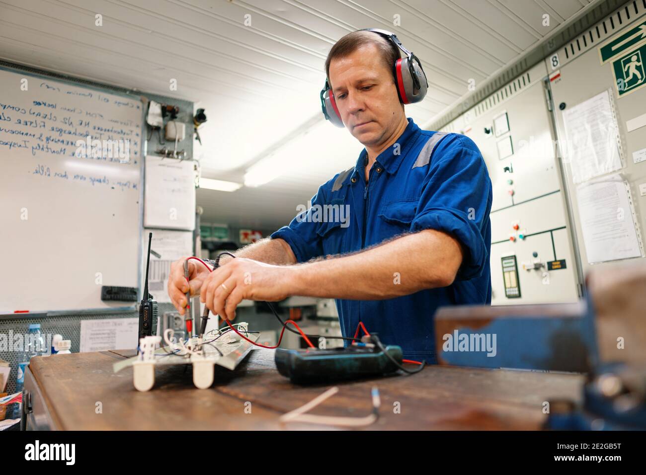 Electrical engine hi-res stock photography and images - Alamy