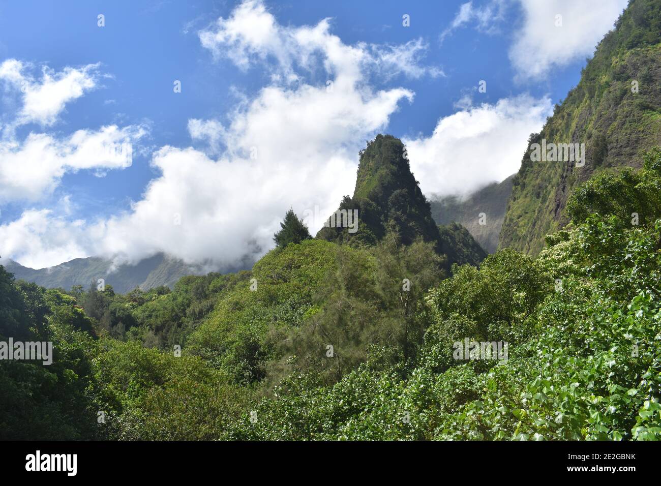 Mountain view with clouds on the island of Maui, Hawaii Stock Photo - Alamy