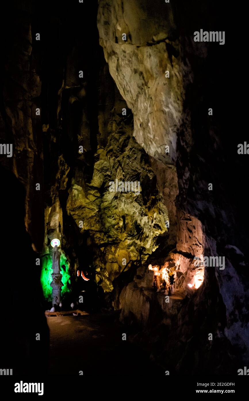 Beautiful sacred Am Phu Cave in Marble mountains, Danang, Vietnam ...