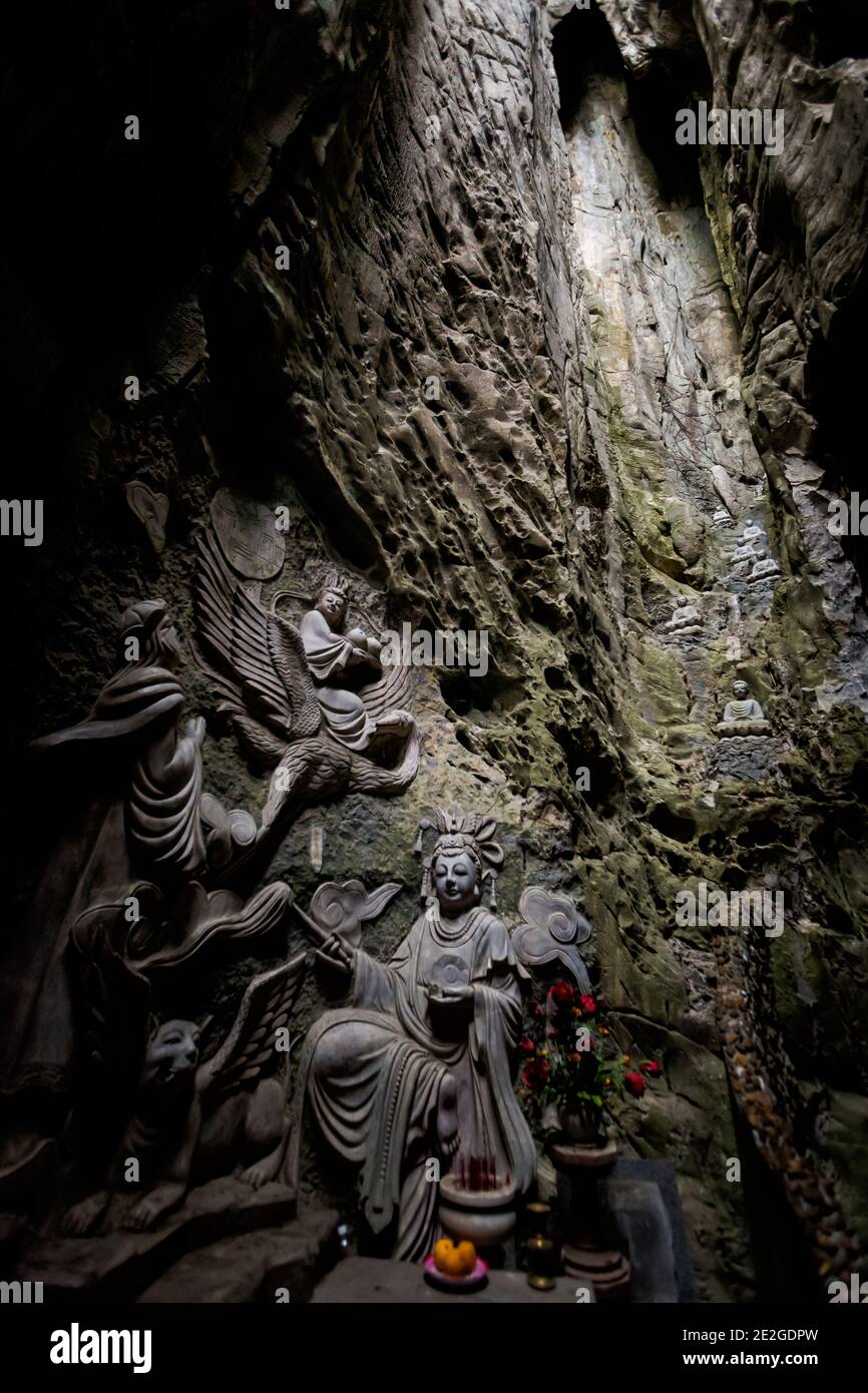 Beautiful sacred Am Phu Cave in Marble mountains, Danang, Vietnam ...