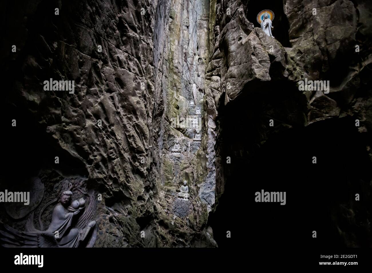 Beautiful sacred Am Phu Cave in Marble mountains, Danang, Vietnam ...