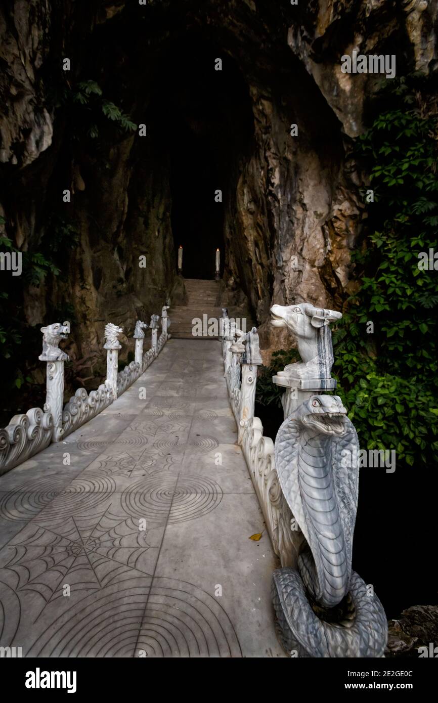 Beautiful sacred Am Phu Cave in Marble mountains, Danang, Vietnam ...