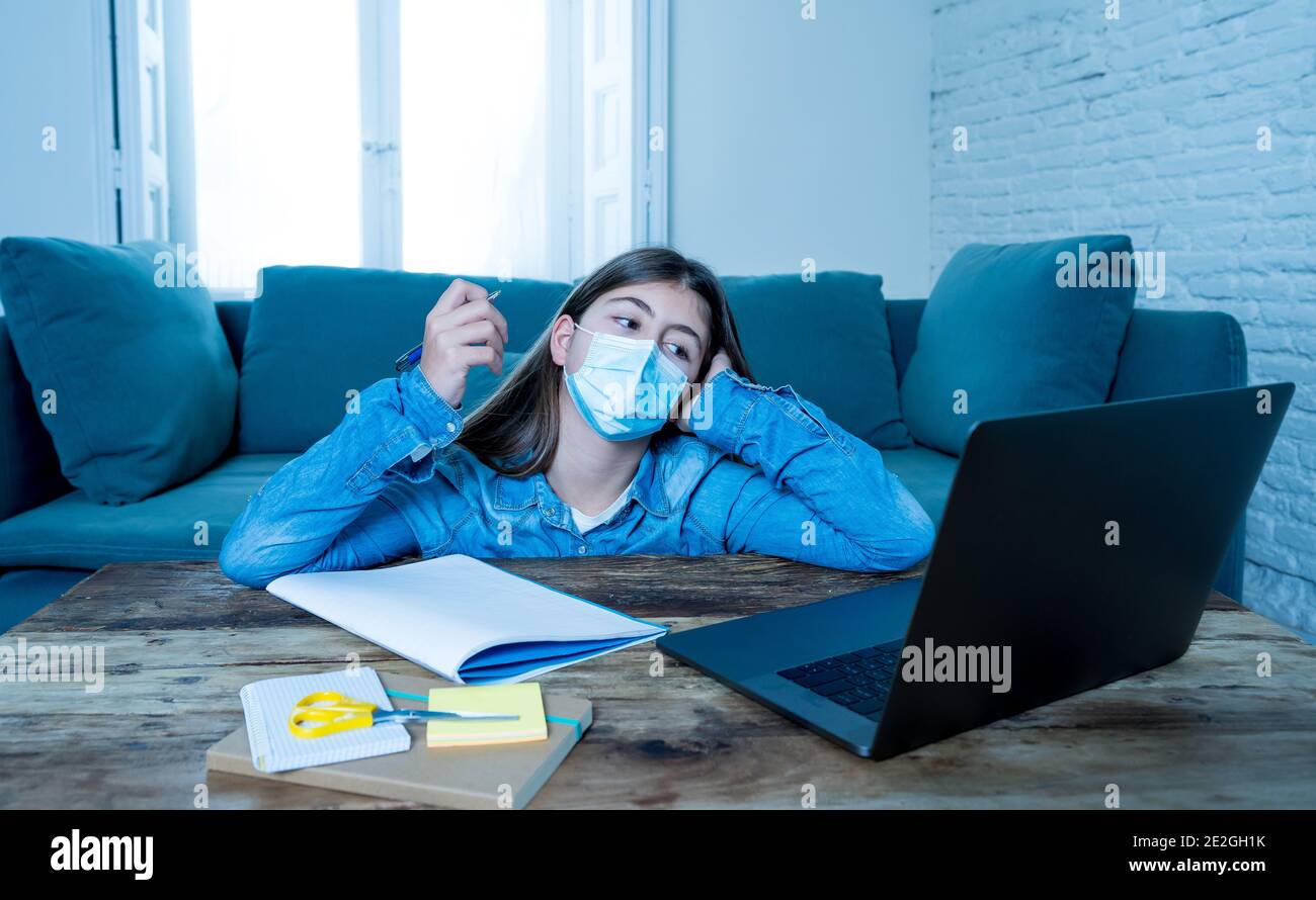 School children mask teen hi-res stock photography and images - Alamy