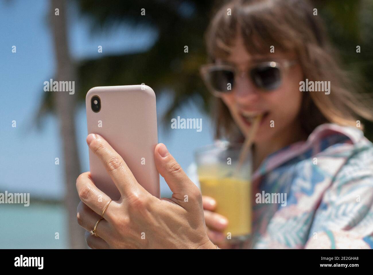 Cocktail on the beach hi-res stock photography and images - Alamy