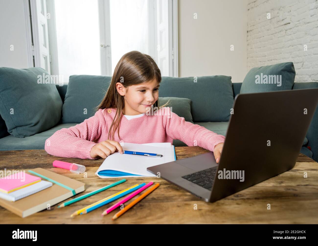 Children in class coronavirus hi-res stock photography and images - Alamy
