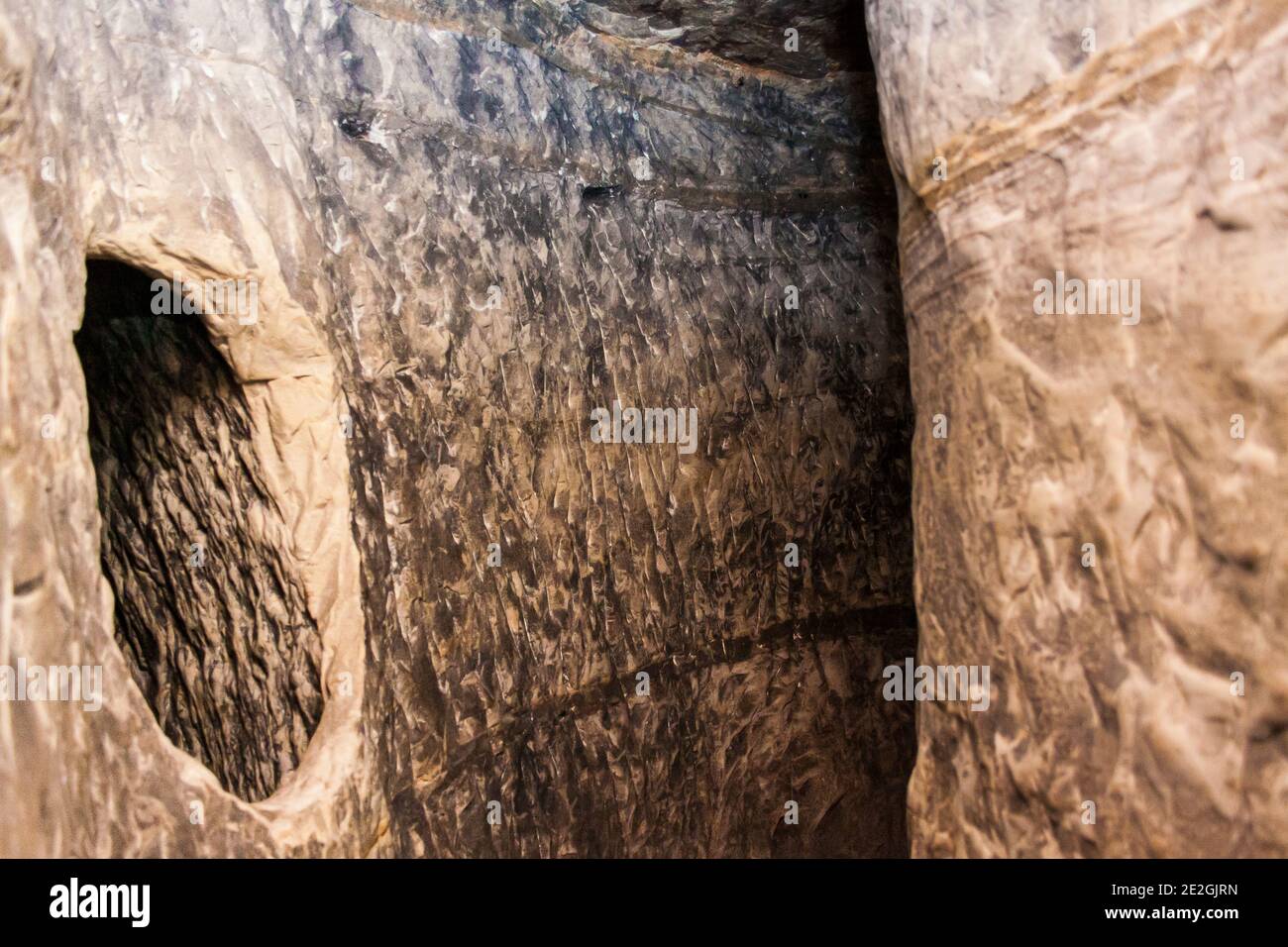 Sandstone cave caves uk hi-res stock photography and images - Alamy