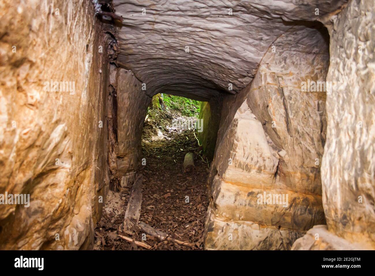 Secret cave entrance hi-res stock photography and images - Alamy