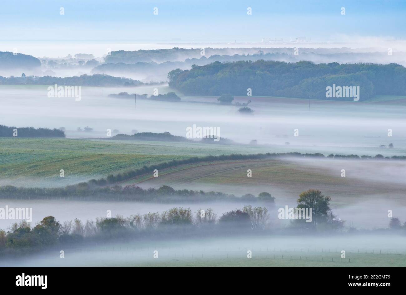 Misty view in kent hi-res stock photography and images - Alamy