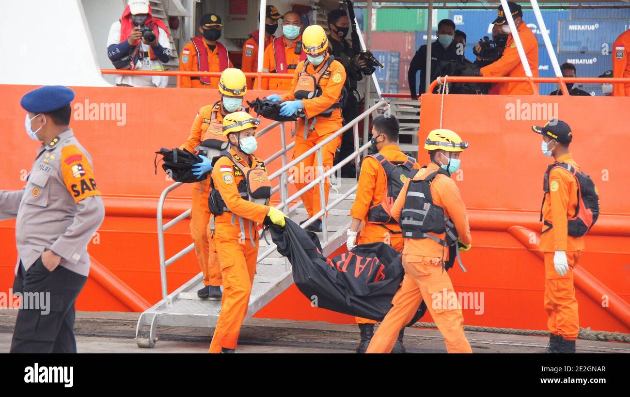 Jakarta, DKI Jakarta, INDONESIA. 14th Jan, 2021. The Basarnas ship ...