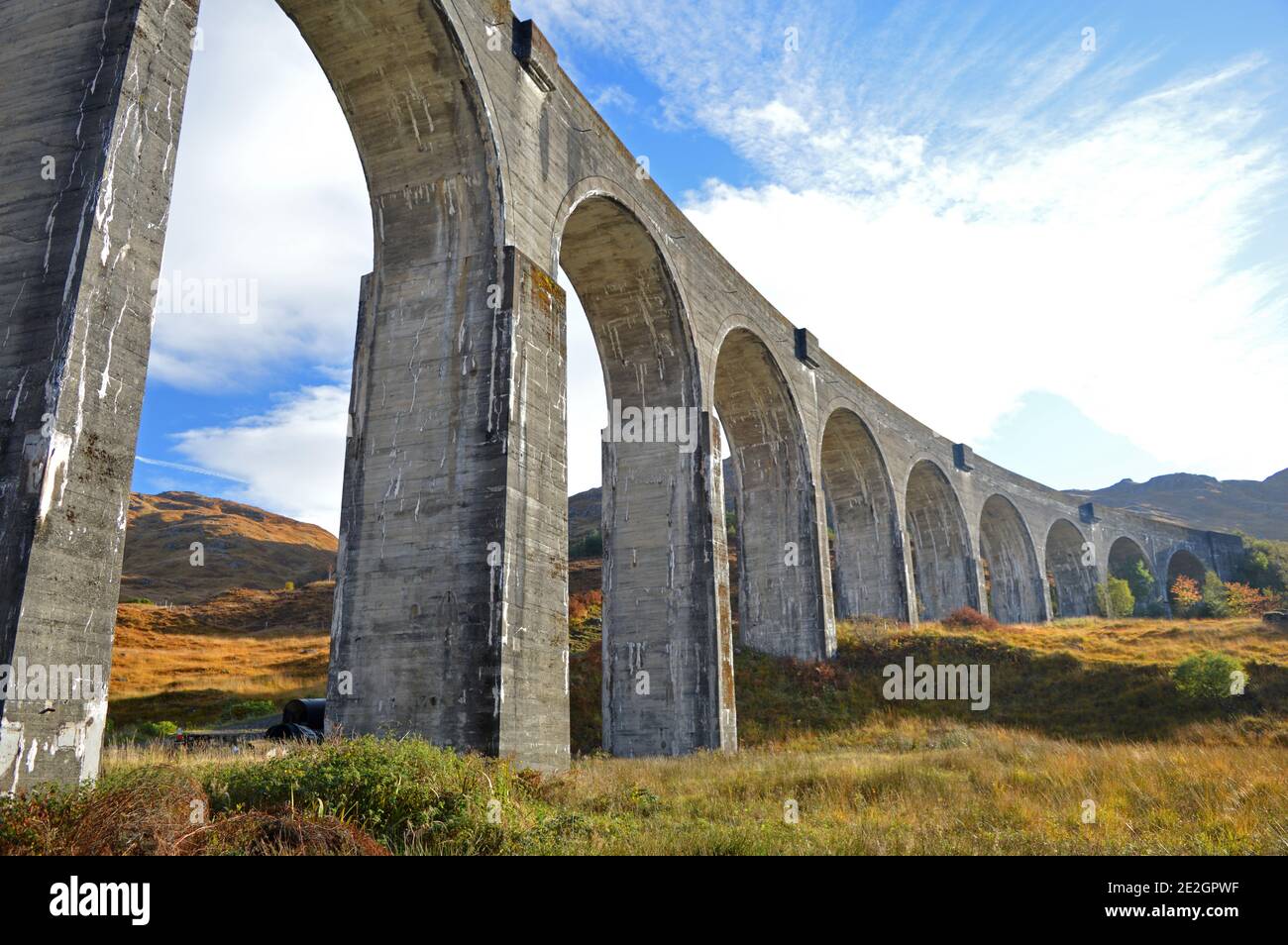 Glenfinnan viaduct arched railway hi-res stock photography and images ...