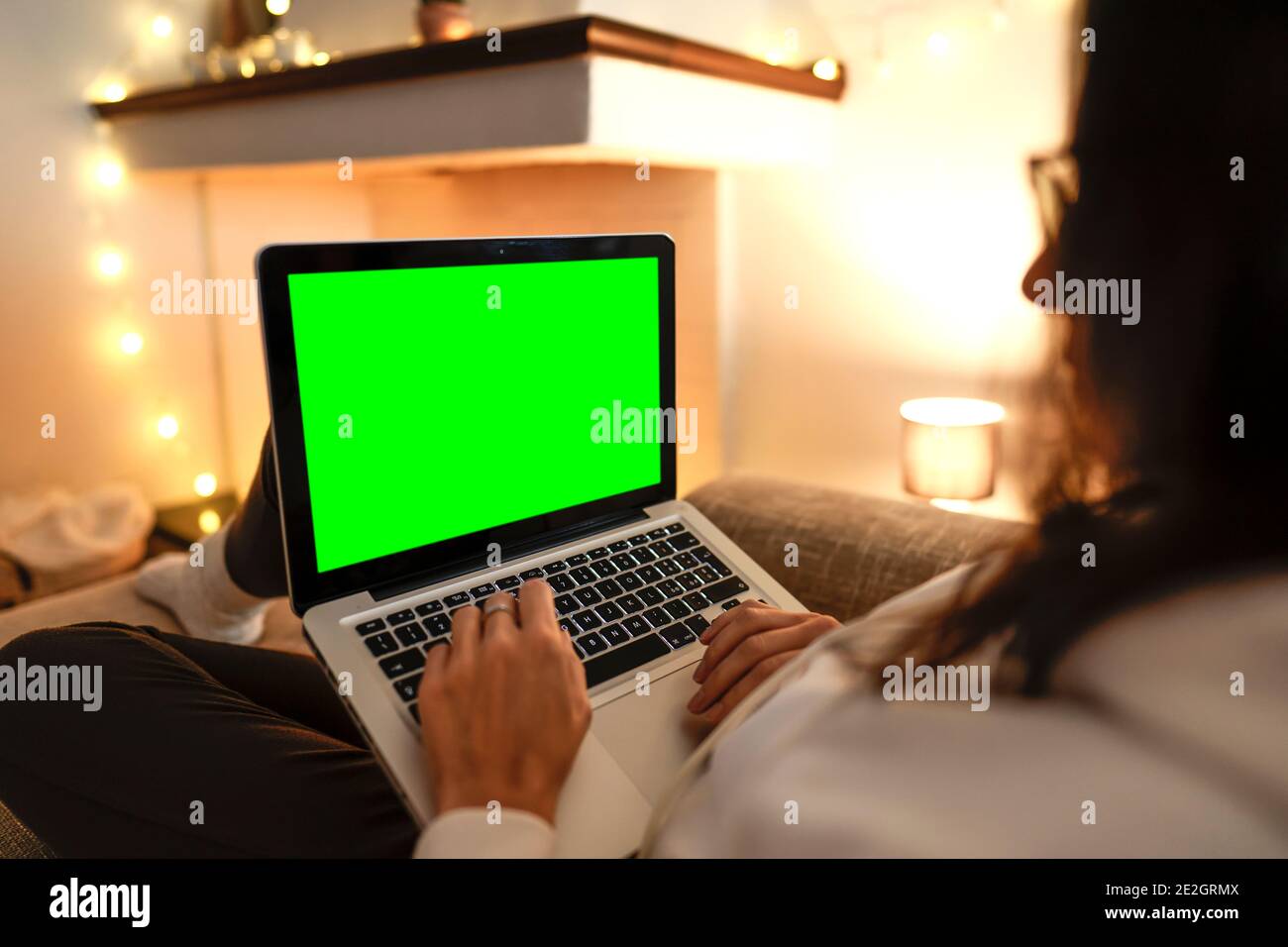 Female hands typing green screen hi-res stock photography and images ...